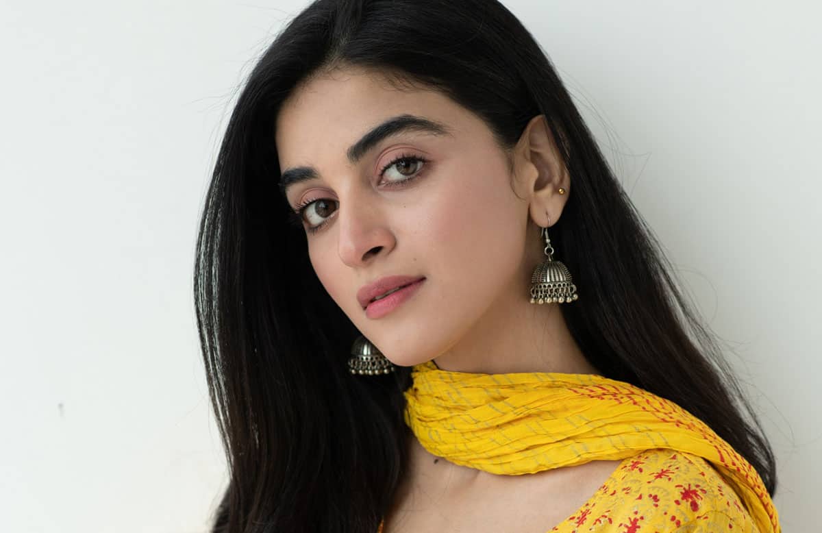 Anmol Baloch shines through in Hum TV fiction 'Qurbatain'